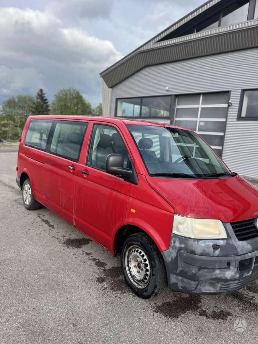 Sarkans Volkswagen Caravelle 2005 Radviliškis, ar dzinēja tilpumu 2.00 L un nobraukumu 260 tūkst. km par 3100 €, foto 4 vietnē AUTOMOTO.COM.LV