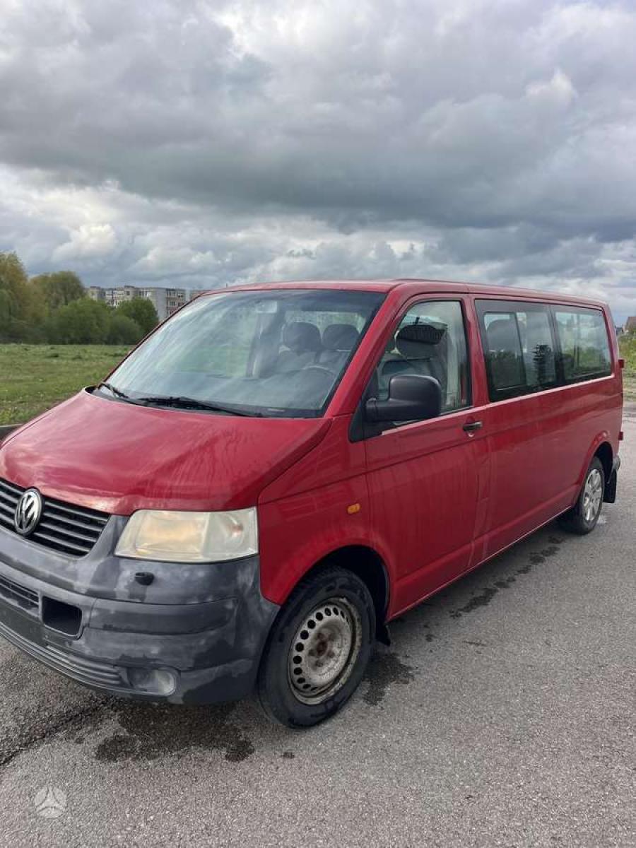 Sarkans Volkswagen Caravelle 2005 Radviliškis, ar dzinēja tilpumu 2.00 L un nobraukumu 260 tūkst. km par 3100 €, foto 6 vietnē AUTOMOTO.COM.LV