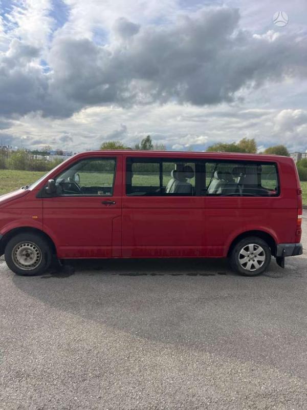 Sarkans Volkswagen Caravelle 2005 Radviliškis, ar dzinēja tilpumu 2.00 L un nobraukumu 260 tūkst. km par 3100 €, foto 8 vietnē AUTOMOTO.COM.LV
