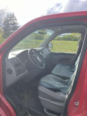 Sarkans Volkswagen Caravelle 2005 Radviliškis, ar dzinēja tilpumu 2.00 L un nobraukumu 260 tūkst. km par 3100 €, foto 11 vietnē AUTOMOTO.COM.LV