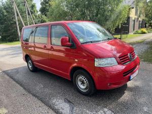 Red Volkswagen Caravelle 2005 in Utena, with an engine capacity of 2.50 L and mileage of 338 thousand km for 5950 €, photo 4 on AUTOMOTO.COM.LV