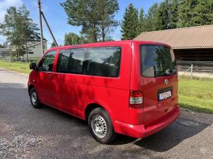 Red Volkswagen Caravelle 2005 in Utena, with an engine capacity of 2.50 L and mileage of 338 thousand km for 5950 €, photo 5 on AUTOMOTO.COM.LV