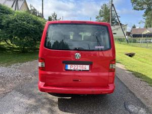Red Volkswagen Caravelle 2005 in Utena, with an engine capacity of 2.50 L and mileage of 338 thousand km for 5950 €, photo 6 on AUTOMOTO.COM.LV
