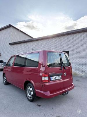 Red Volkswagen Caravelle 2010 in Kaunas, with an engine capacity of 1.97 L and mileage of 274 thousand km for 10600 €, photo 12 on AUTOMOTO.COM.LV