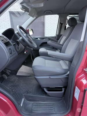 Red Volkswagen Caravelle 2010 in Kaunas, with an engine capacity of 1.97 L and mileage of 274 thousand km for 10600 €, photo 13 on AUTOMOTO.COM.LV