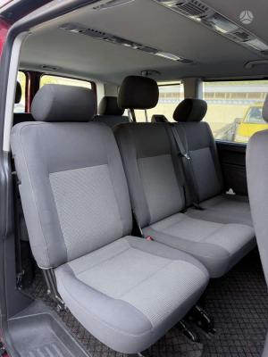 Red Volkswagen Caravelle 2010 in Kaunas, with an engine capacity of 1.97 L and mileage of 274 thousand km for 10600 €, photo 20 on AUTOMOTO.COM.LV