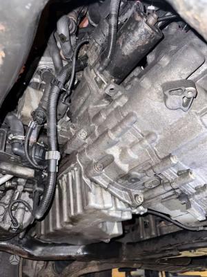 Red Volkswagen Caravelle 2010 in Kaunas, with an engine capacity of 1.97 L and mileage of 274 thousand km for 10600 €, photo 35 on AUTOMOTO.COM.LV