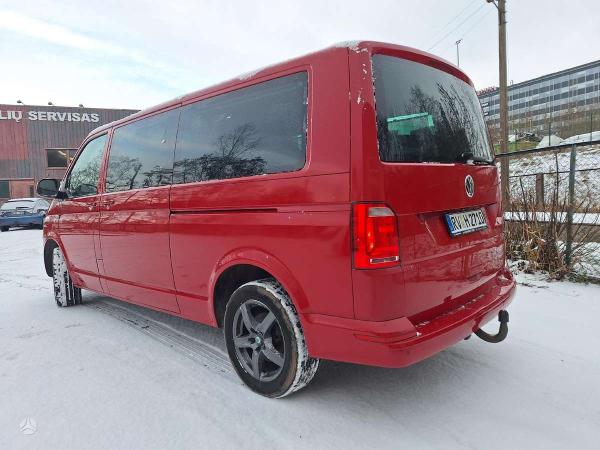 Sarkans Volkswagen Caravelle 2015 Viļņa, ar dzinēja tilpumu 2.00 L un nobraukumu 273 tūkst. km par 17200 €, foto 4 vietnē AUTOMOTO.COM.LV