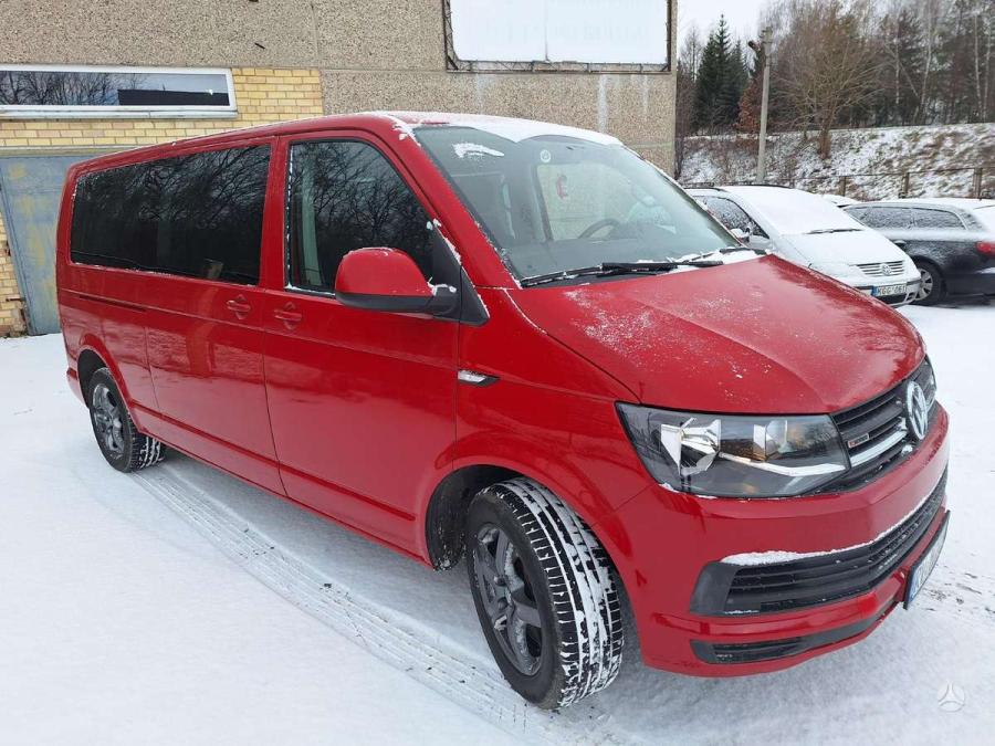Sarkans Volkswagen Caravelle 2015 Viļņa, ar dzinēja tilpumu 2.00 L un nobraukumu 273 tūkst. km par 17200 €, foto 8 vietnē AUTOMOTO.COM.LV