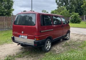 Sarkans Volkswagen Caravelle 1994 Ludza, ar dzinēja tilpumu 2.40 L un nobraukumu 547 tūkst. km par 2500 €, foto 4 vietnē AUTOMOTO.COM.LV
