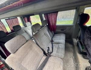 Sarkans Volkswagen Caravelle 1994 Ludza, ar dzinēja tilpumu 2.40 L un nobraukumu 547 tūkst. km par 2500 €, foto 5 vietnē AUTOMOTO.COM.LV