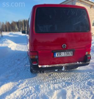 Красный Фольксваген Каравелла 1996 в Бауска, объемом двигателя 2.50 л и пробегом 512 тыс. км за 2900 €, фото 7 на AUTOMOTO.COM.LV