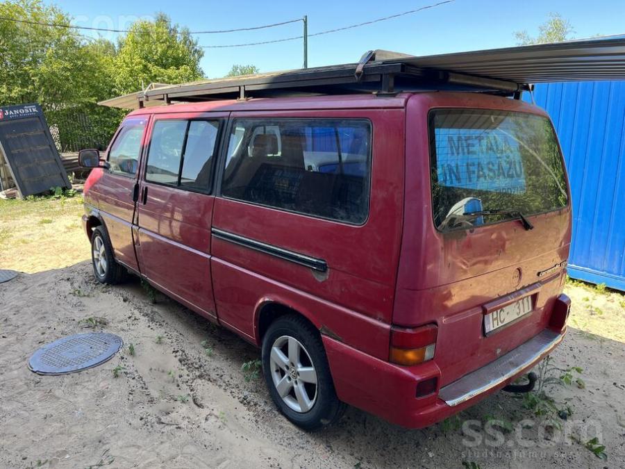 Sarkans Volkswagen Caravelle 1997 Rīga, ar dzinēja tilpumu 2.50 L un nobraukumu 330 tūkst. km par 4500 €, foto 1 vietnē AUTOMOTO.COM.LV