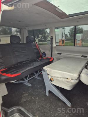 Red Volkswagen Caravelle 1997 in Jekabpils, with an engine capacity of 2.50 L and mileage of 520 thousand km for 3300 €, photo 6 on AUTOMOTO.COM.LV