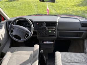 Sarkans Volkswagen Caravelle 1998 Balvi, ar dzinēja tilpumu 2.50 L un nobraukumu 319 tūkst. km par 1200 €, foto 9 vietnē AUTOMOTO.COM.LV