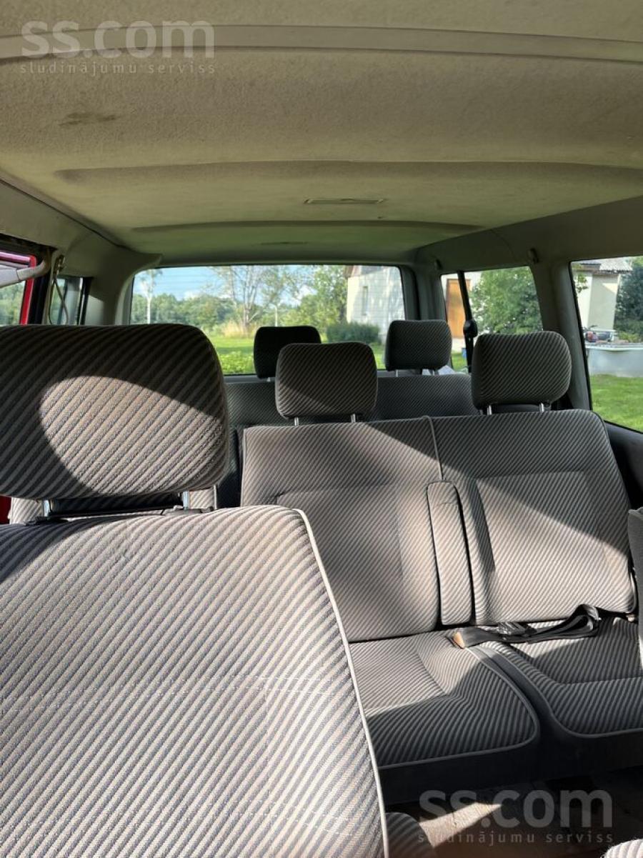 Sarkans Volkswagen Caravelle 1998 Balvi, ar dzinēja tilpumu 2.50 L un nobraukumu 319 tūkst. km par 1200 €, foto 11 vietnē AUTOMOTO.COM.LV