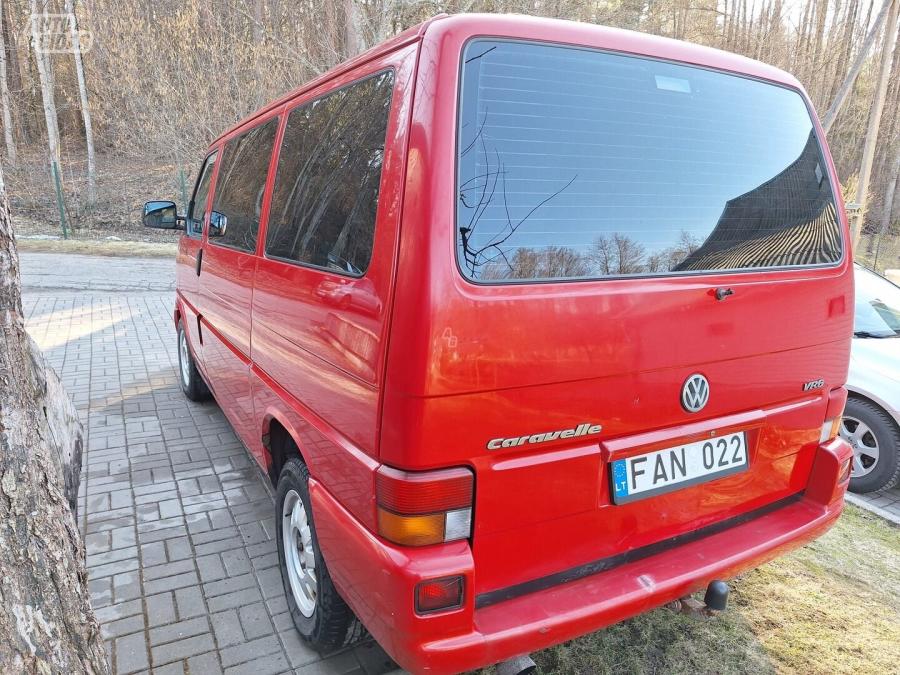 Red Volkswagen Caravelle 1999 in Utena, with an engine capacity of 2.80 L and mileage of 360 thousand km for 3500 €, photo 4 on AUTOMOTO.COM.LV