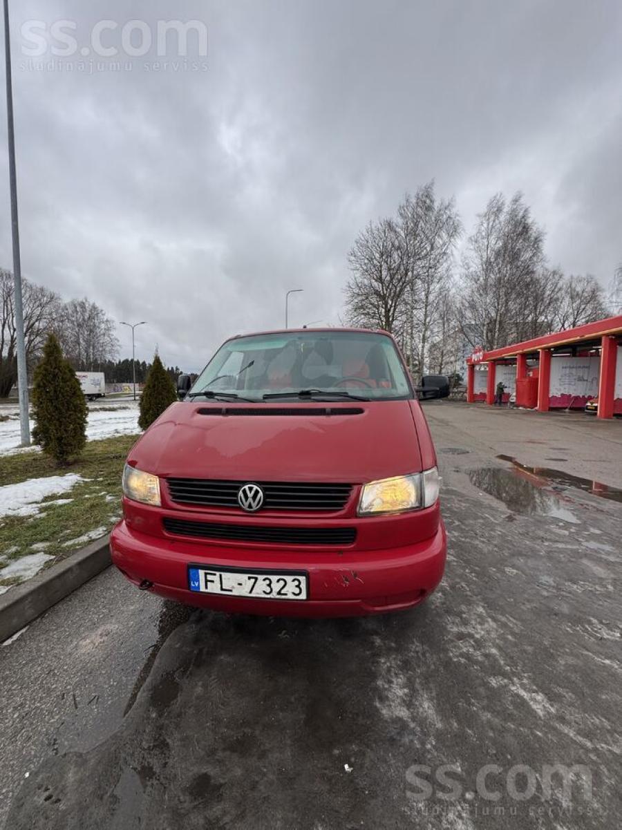 Sarkans Volkswagen Caravelle 1999 Rīga, ar dzinēja tilpumu 2.50 L un nobraukumu 760 tūkst. km par 2450 €, foto 1 vietnē AUTOMOTO.COM.LV