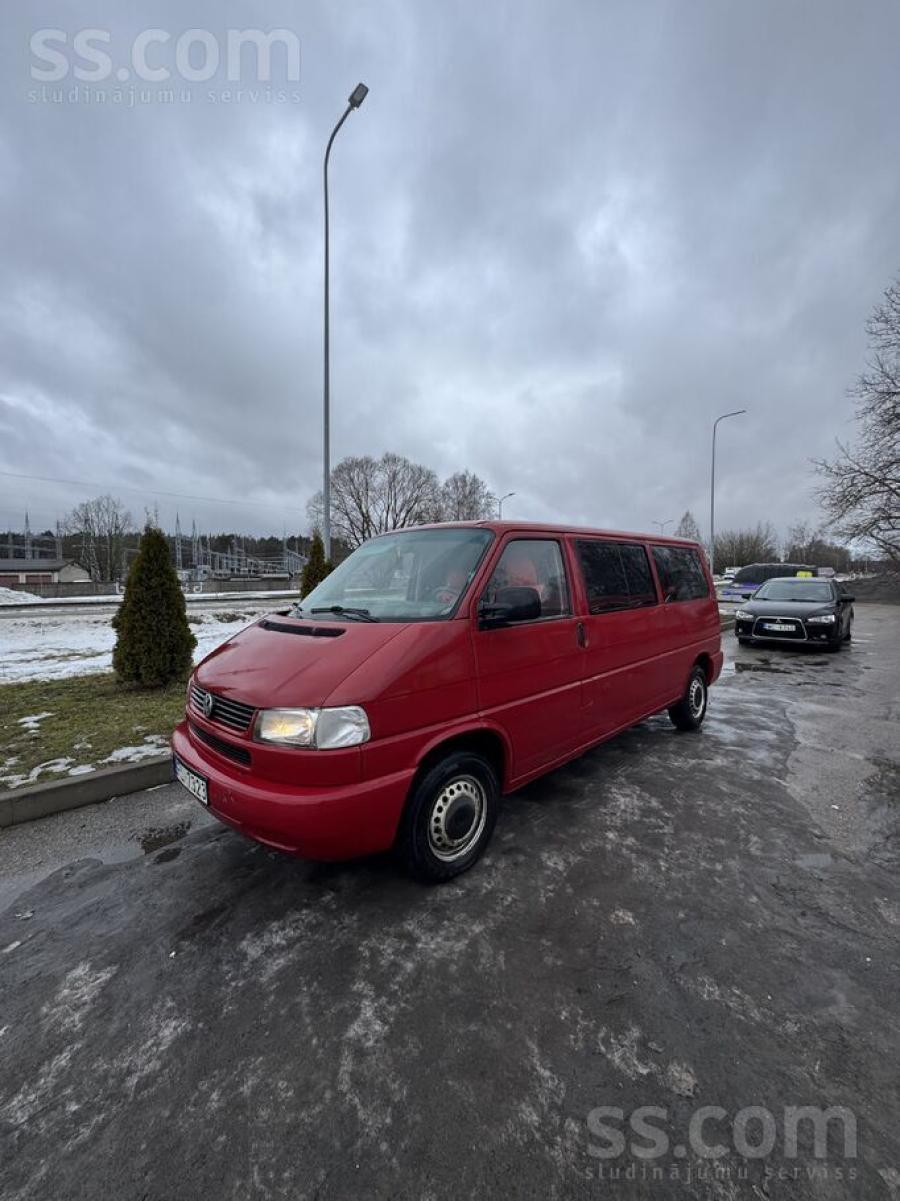 Sarkans Volkswagen Caravelle 1999 Rīga, ar dzinēja tilpumu 2.50 L un nobraukumu 760 tūkst. km par 2450 €, foto 3 vietnē AUTOMOTO.COM.LV