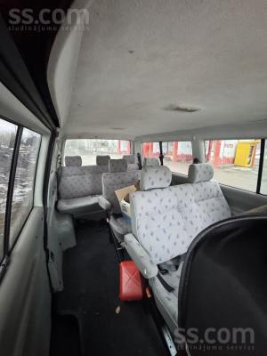Sarkans Volkswagen Caravelle 1999 Rīga, ar dzinēja tilpumu 2.50 L un nobraukumu 760 tūkst. km par 2450 €, foto 7 vietnē AUTOMOTO.COM.LV
