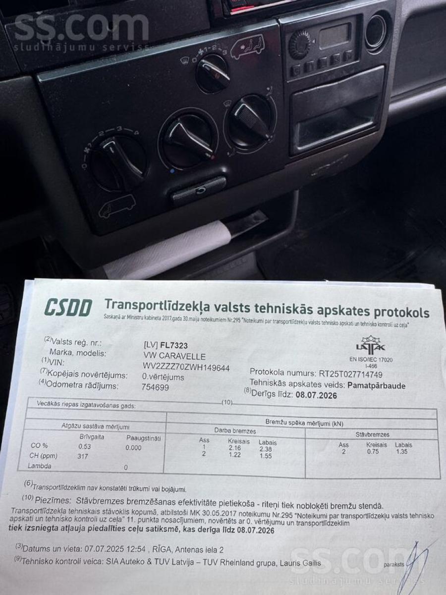 Sarkans Volkswagen Caravelle 1999 Rīga, ar dzinēja tilpumu 2.50 L un nobraukumu 760 tūkst. km par 2450 €, foto 8 vietnē AUTOMOTO.COM.LV