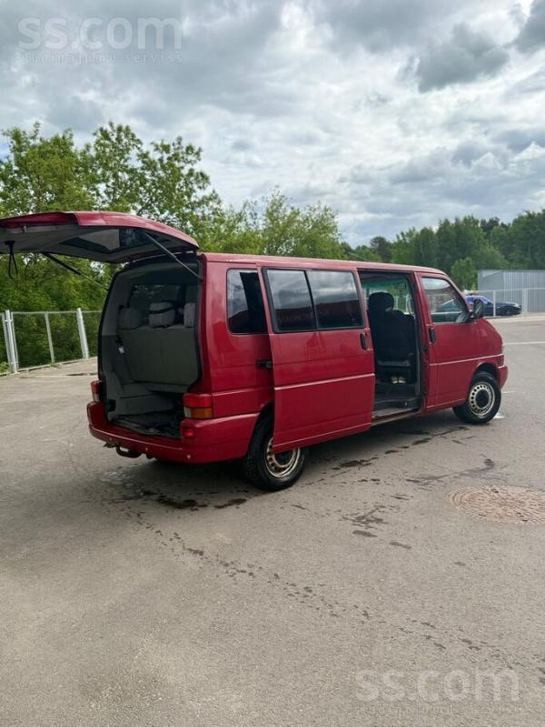 Sarkans Volkswagen Caravelle 1999 Daugavpils, ar dzinēja tilpumu 2.50 L un nobraukumu 0 tūkst. km par 4000 €, foto 6 vietnē AUTOMOTO.COM.LV