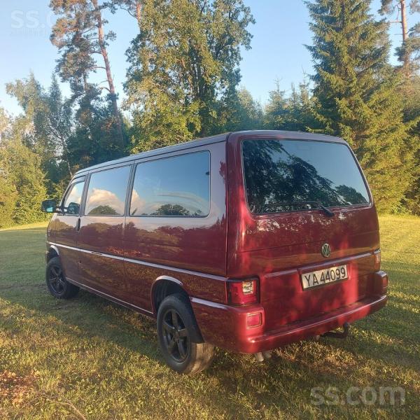 Sarkans Volkswagen Caravelle 1999 Dobele, ar dzinēja tilpumu 2.50 L un nobraukumu 280 tūkst. km par 7500 €, foto 2 vietnē AUTOMOTO.COM.LV