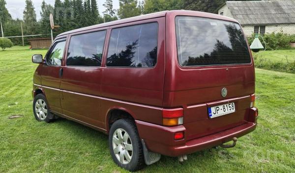 Volkswagen Caravelle 1999 in Liepaja on AUTOMOTO.COM.LV Red Volkswagen Caravelle 1999 in Liepaja, with an engine capacity of 2.50 L and mileage of 478 thousand km for 3000 €, photo 4 on AUTOMOTO.COM.LV