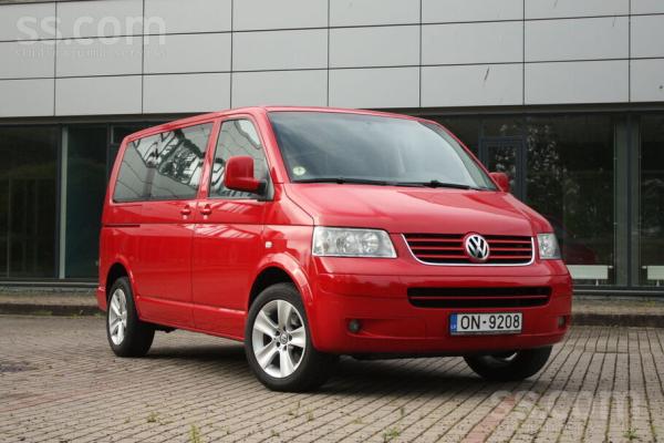 Sarkans Volkswagen Caravelle 2005 Tukums, ar dzinēja tilpumu 2.50 L un nobraukumu 0 tūkst. km par 7400 €, foto 1 vietnē AUTOMOTO.COM.LV