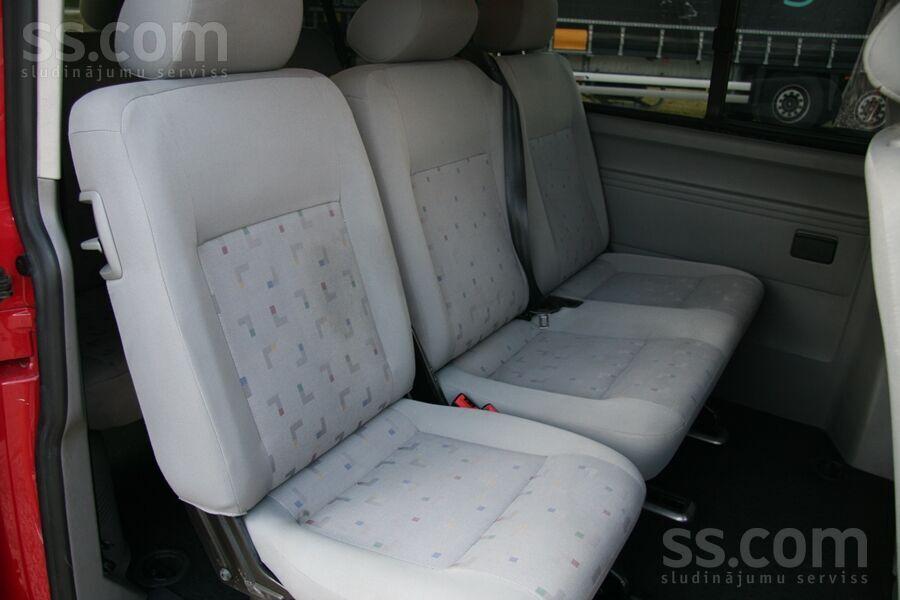 Red Volkswagen Caravelle 2005 in Tukums, with an engine capacity of 2.50 L and mileage of 342 thousand km for 7450 €, photo 9 on AUTOMOTO.COM.LV
