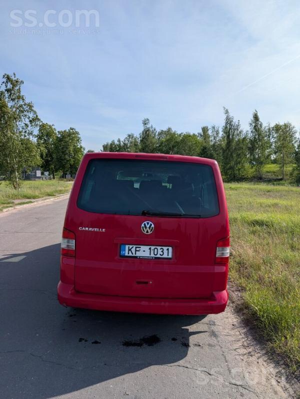 Sarkans Volkswagen Caravelle 2007 Rīga, ar dzinēja tilpumu 2.00 L un nobraukumu 507 tūkst. km par 6500 €, foto 3 vietnē AUTOMOTO.COM.LV