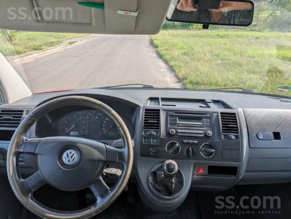 Sarkans Volkswagen Caravelle 2007 Rīga, ar dzinēja tilpumu 2.00 L un nobraukumu 507 tūkst. km par 6500 €, foto 10 vietnē AUTOMOTO.COM.LV
