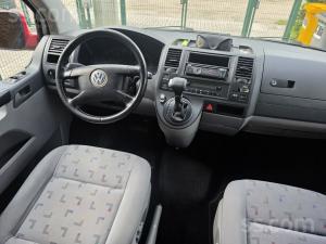 Red Volkswagen Caravelle 2007 in Riga, with an engine capacity of 2.50 L and mileage of 395 thousand km for 3990 €, photo 5 on AUTOMOTO.COM.LV