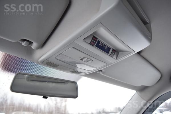 Red Volkswagen Caravelle 2010 in Riga, with an engine capacity of 2.00 L and mileage of 230 thousand km for 7400 €, photo 6 on AUTOMOTO.COM.LV