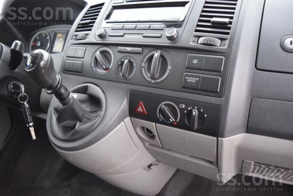 Red Volkswagen Caravelle 2010 in Riga, with an engine capacity of 2.00 L and mileage of 230 thousand km for 7400 €, photo 10 on AUTOMOTO.COM.LV