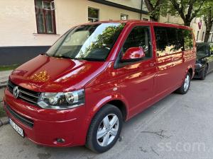 Sarkans Volkswagen Caravelle 2010 Rīga, ar dzinēja tilpumu 2.00 L un nobraukumu 428 tūkst. km par 9500 €, foto 3 vietnē AUTOMOTO.COM.LV