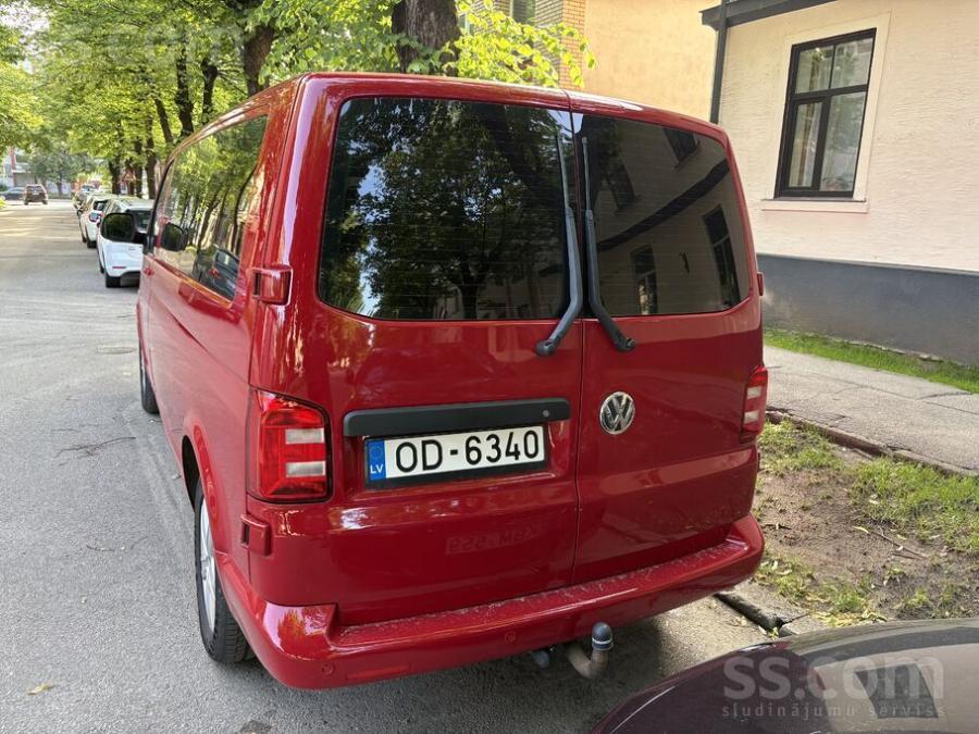 Sarkans Volkswagen Caravelle 2010 Rīga, ar dzinēja tilpumu 2.00 L un nobraukumu 428 tūkst. km par 9500 €, foto 6 vietnē AUTOMOTO.COM.LV