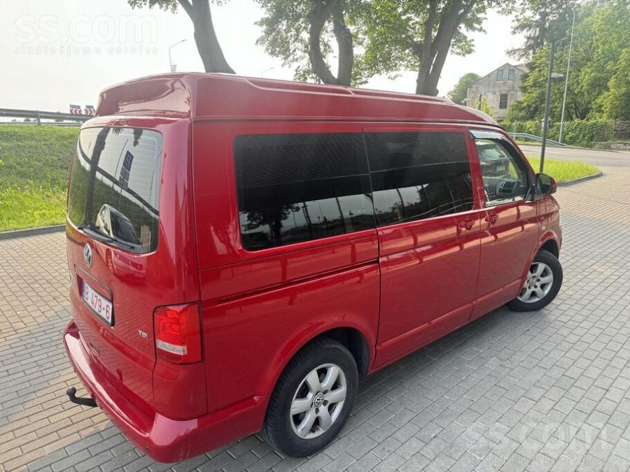 Sarkans Volkswagen Caravelle 2011 Daugavpils, ar dzinēja tilpumu 2.00 L un nobraukumu 289 tūkst. km par 9850 €, foto 5 vietnē AUTOMOTO.COM.LV