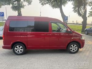 Sarkans Volkswagen Caravelle 2011 Daugavpils, ar dzinēja tilpumu 2.00 L un nobraukumu 289 tūkst. km par 9850 €, foto 10 vietnē AUTOMOTO.COM.LV