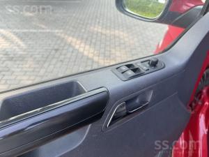 Sarkans Volkswagen Caravelle 2011 Daugavpils, ar dzinēja tilpumu 2.00 L un nobraukumu 289 tūkst. km par 9850 €, foto 17 vietnē AUTOMOTO.COM.LV