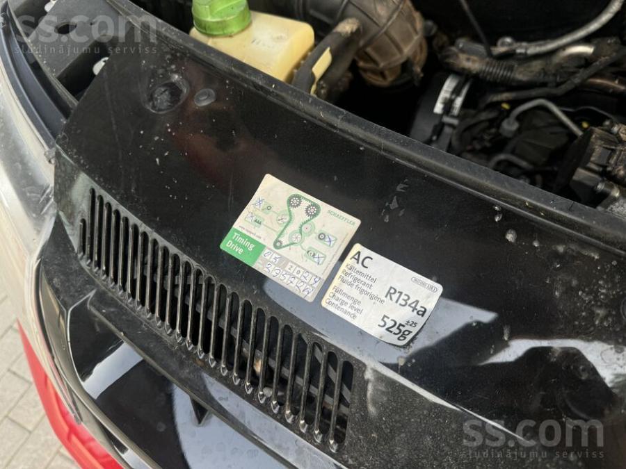 Sarkans Volkswagen Caravelle 2011 Daugavpils, ar dzinēja tilpumu 2.00 L un nobraukumu 289 tūkst. km par 9850 €, foto 22 vietnē AUTOMOTO.COM.LV