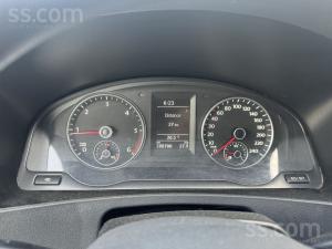 Sarkans Volkswagen Caravelle 2011 Daugavpils, ar dzinēja tilpumu 2.00 L un nobraukumu 289 tūkst. km par 9850 €, foto 26 vietnē AUTOMOTO.COM.LV
