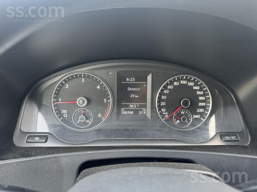 Sarkans Volkswagen Caravelle 2011 Daugavpils, ar dzinēja tilpumu 2.00 L un nobraukumu 289 tūkst. km par 9850 €, foto 26 vietnē AUTOMOTO.COM.LV