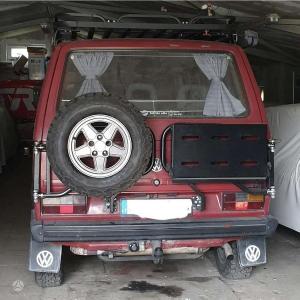 Sarkans Volkswagen Caravelle 1988 Klaipėda, ar dzinēja tilpumu 1.90 L un nobraukumu 293 tūkst. km par 19500 €, foto 3 vietnē AUTOMOTO.COM.LV