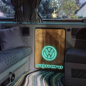 Sarkans Volkswagen Caravelle 1988 Klaipėda, ar dzinēja tilpumu 1.90 L un nobraukumu 293 tūkst. km par 19500 €, foto 8 vietnē AUTOMOTO.COM.LV