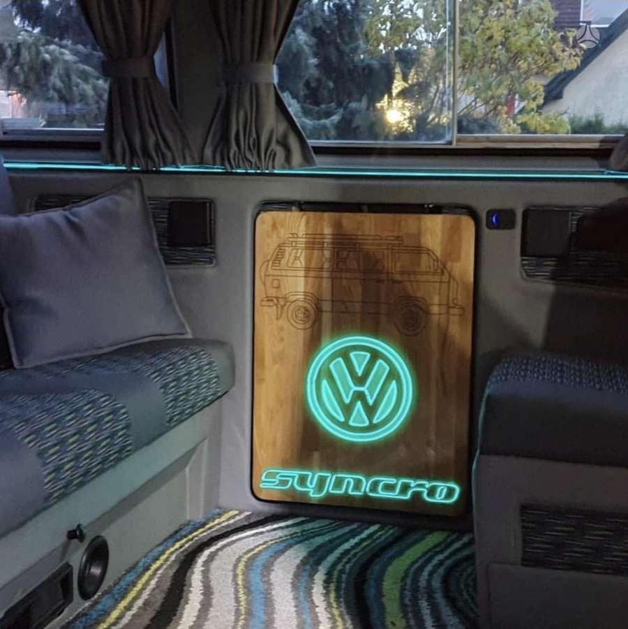 Sarkans Volkswagen Caravelle 1988 Klaipėda, ar dzinēja tilpumu 1.90 L un nobraukumu 293 tūkst. km par 19500 €, foto 8 vietnē AUTOMOTO.COM.LV