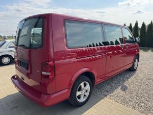 Red Volkswagen Caravelle 2014 in Kaunas, with an engine capacity of 1.97 L and mileage of 250 thousand km for 8400 €, photo 7 on AUTOMOTO.COM.LV