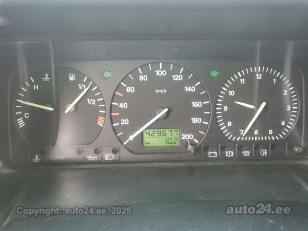 Sarkans Volkswagen Caravelle 1996 Tallina, ar dzinēja tilpumu 2.40 L un nobraukumu 430 tūkst. km par 2750 €, foto 11 vietnē AUTOMOTO.COM.LV