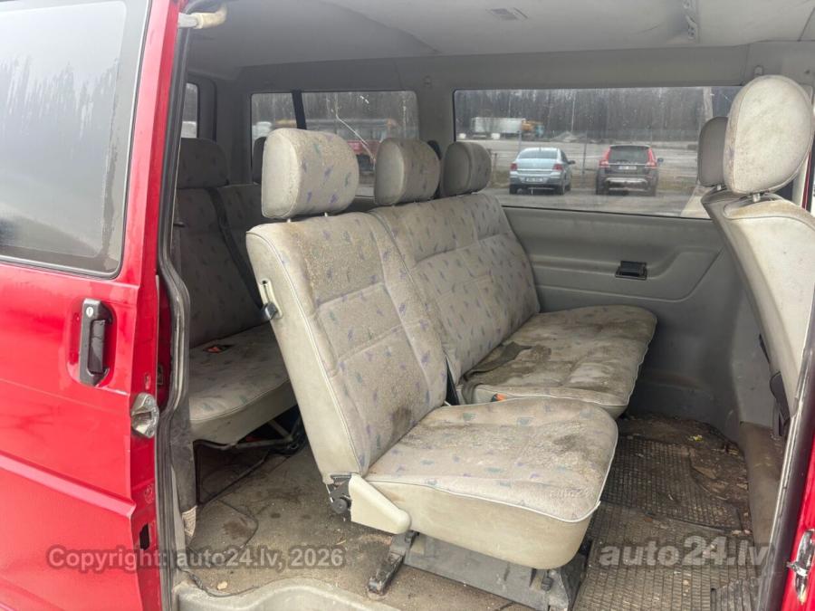 Sarkans Volkswagen Caravelle 1998 Rapla, ar dzinēja tilpumu 2.50 L un nobraukumu 0 tūkst. km par 1800 €, foto 11 vietnē AUTOMOTO.COM.LV