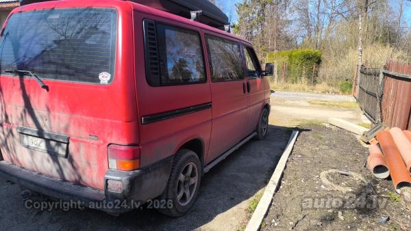 Red Volkswagen Caravelle 2000 in Tallinn, with an engine capacity of 2.50 L and mileage of 0 thousand km for 3000 €, photo 5 on AUTOMOTO.COM.LV